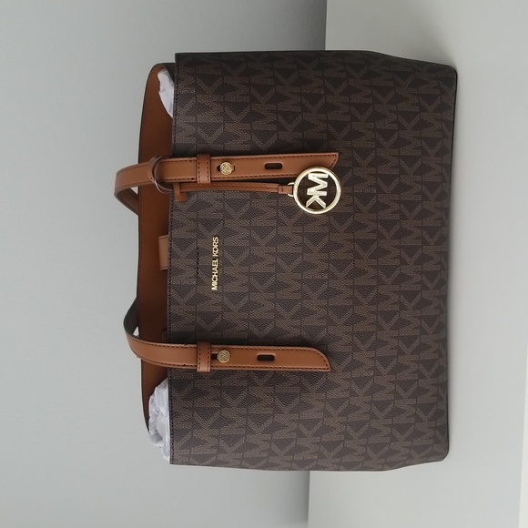 MICHAEL Michael Kors | Bags | Michael Kors Mel Handbag | Poshmark